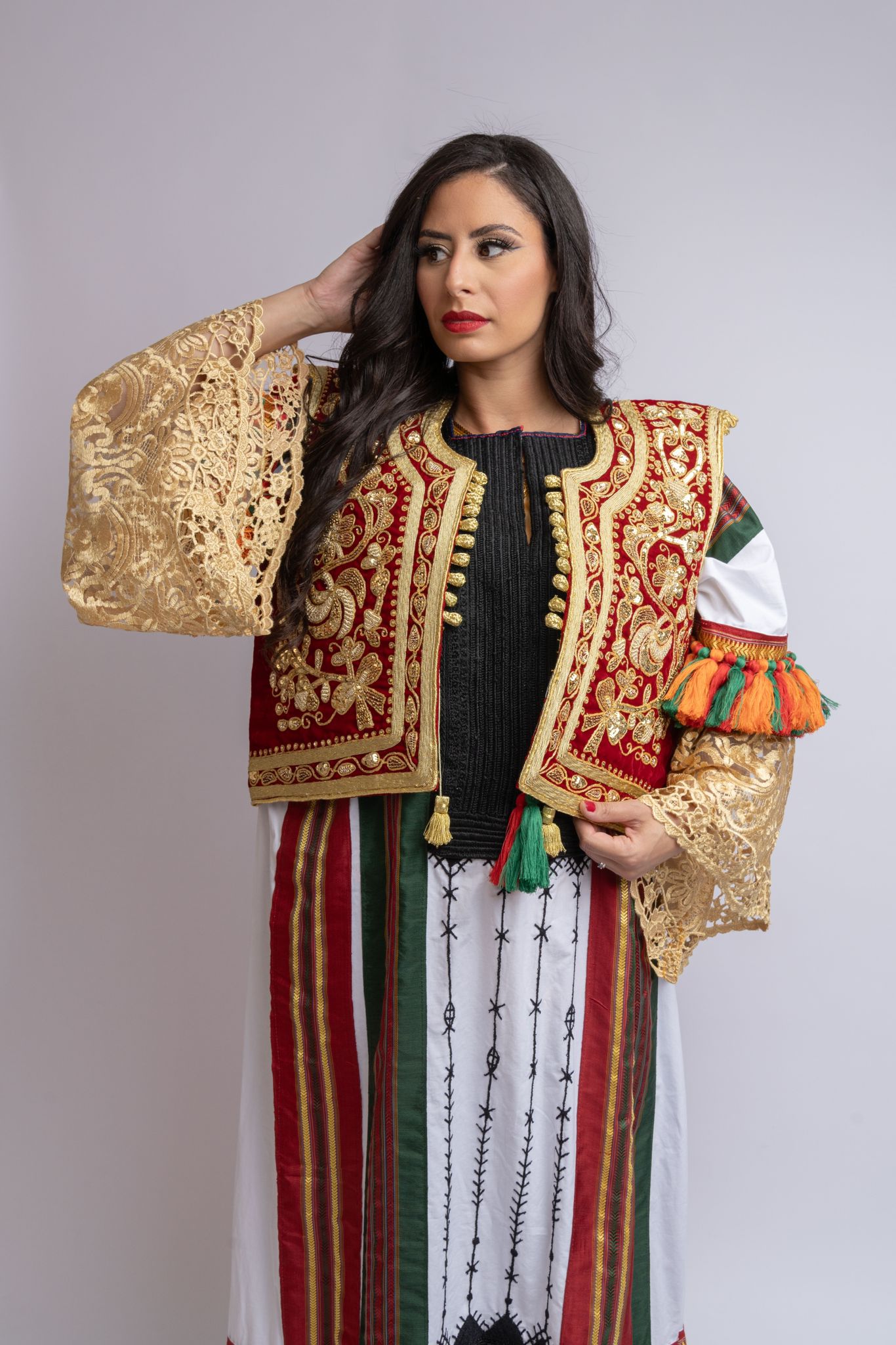 Location Tenue Mahdoise – Artisanat Tunisien Authentique